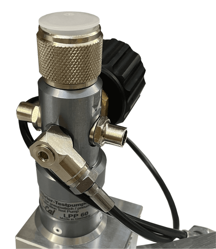 LR-Cal LPP 60-T pressure comparison test pump